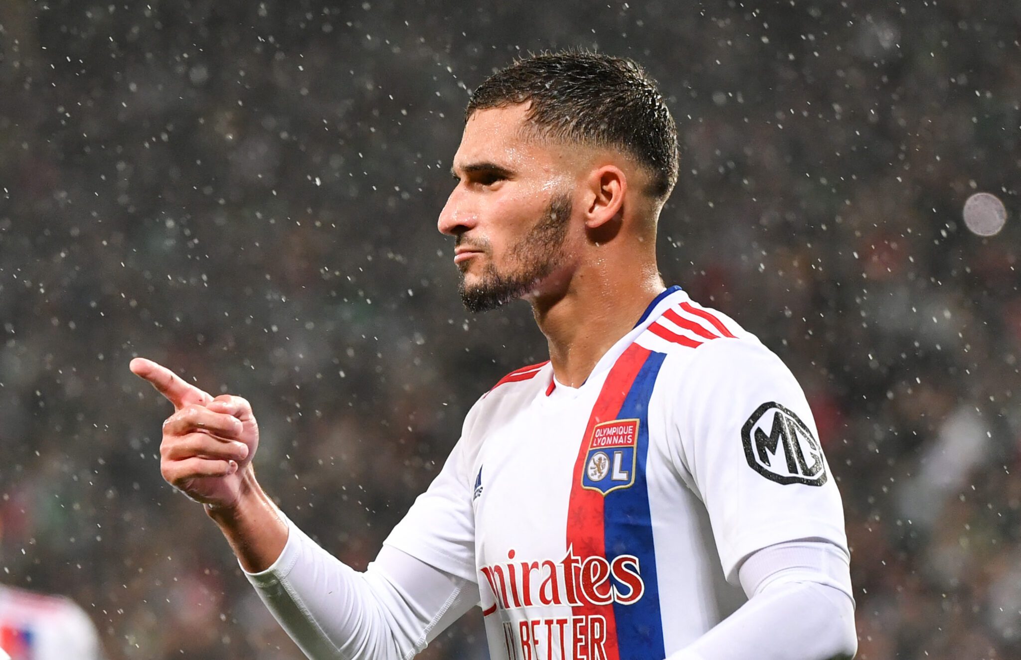 Lyon bid farewell to Houssem Aouar as player nears Roma switch