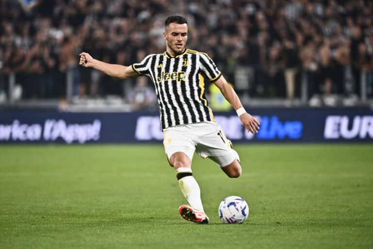 Roma inquire for Kostic: Juventus asking for €11 million