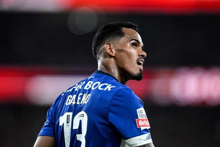 Roma dreaming of Porto's Wenderson Galeno
